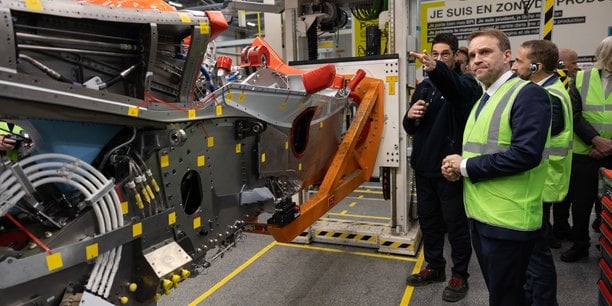 Taxes Trump : « Il faut assumer un rapport de force » estime Marc Ferracci